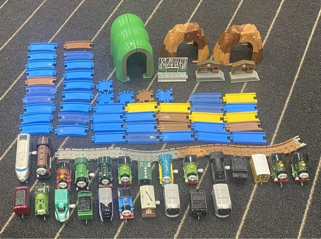 THOMAS FRIENDS CAPSULE Plarail Locomotive Bullet Train Station ...