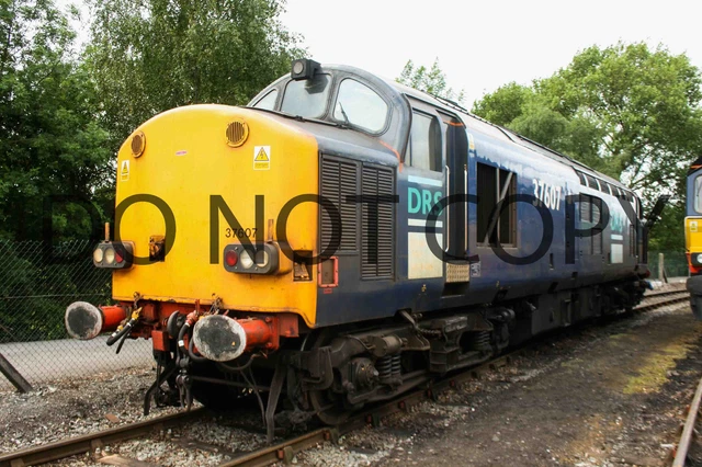 UK DIESEL TRAIN Railway Photograph Of Class 37 37607 Loco. Rm37-1512 £1 ...