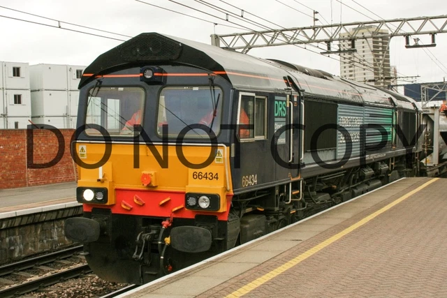 UK DIESEL TRAIN Railway Photograph Of Class 66 66434 Loco. Rm66-601 £1. ...