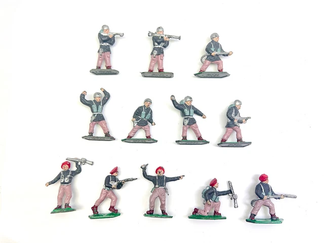 LONE STAR WWII British Toy Soldiers painted plastic figures x12 poses ...