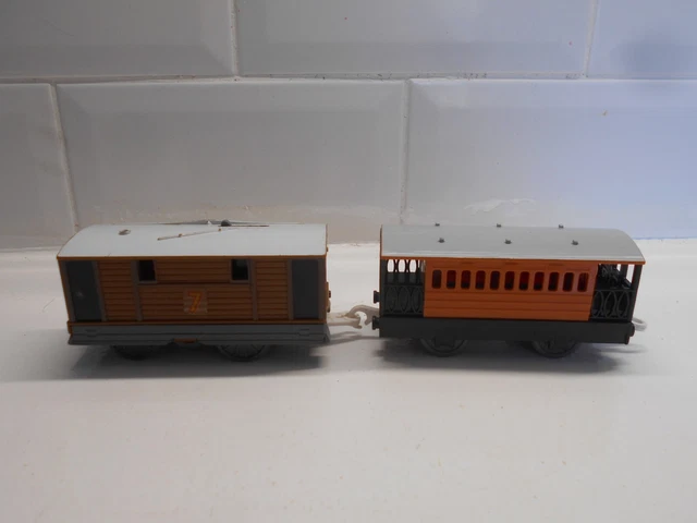 TOMY TRACKMASTER THOMAS the tank engine train toby pulling henrietta £ ...