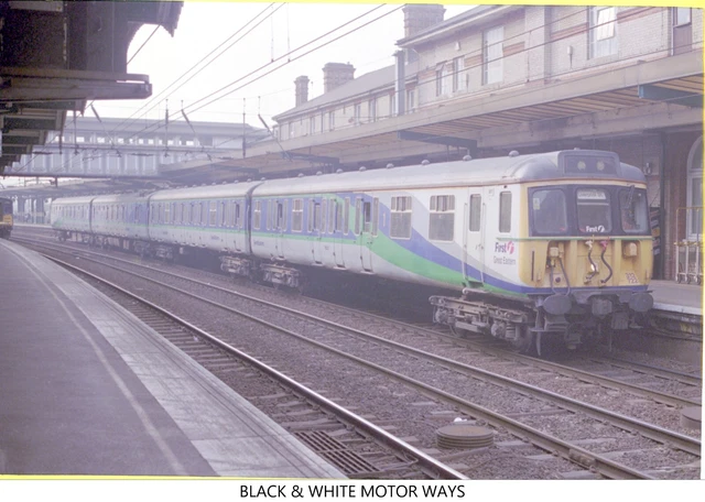 TRAIN NEGATIVE Class 312 722 In First Great Eastern Livery £0.99 ...