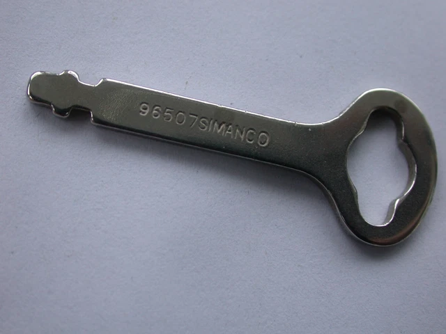 VINTAGE SINGER SIMANCO 96507 Key Sewing Machine £8.99 - PicClick UK