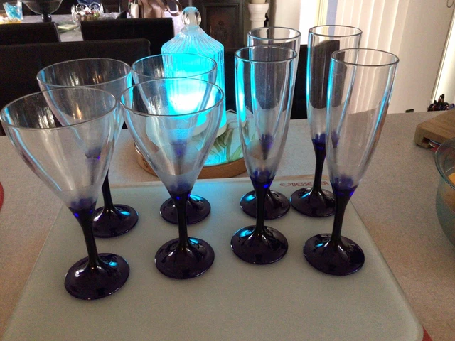 X8 TUPPERWARE WINE Glasses $20.00 - PicClick AU