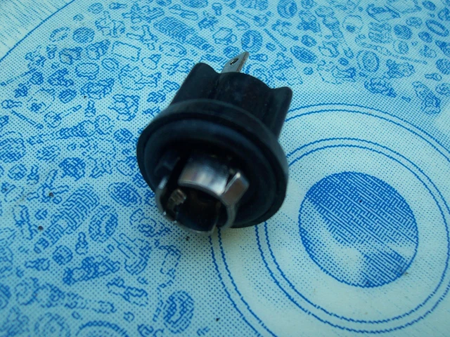 NEW GENUINE FORD Cortina Mk4 Mk5, Capri Mk2 Side Light Bulb Holder. NOS ...