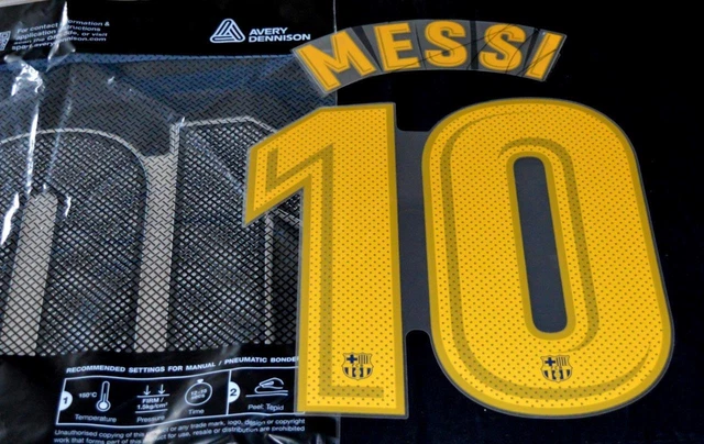 OFFICIAL BARCELONA MESSI 10 17/18 Football Badge Name/Number Player ...