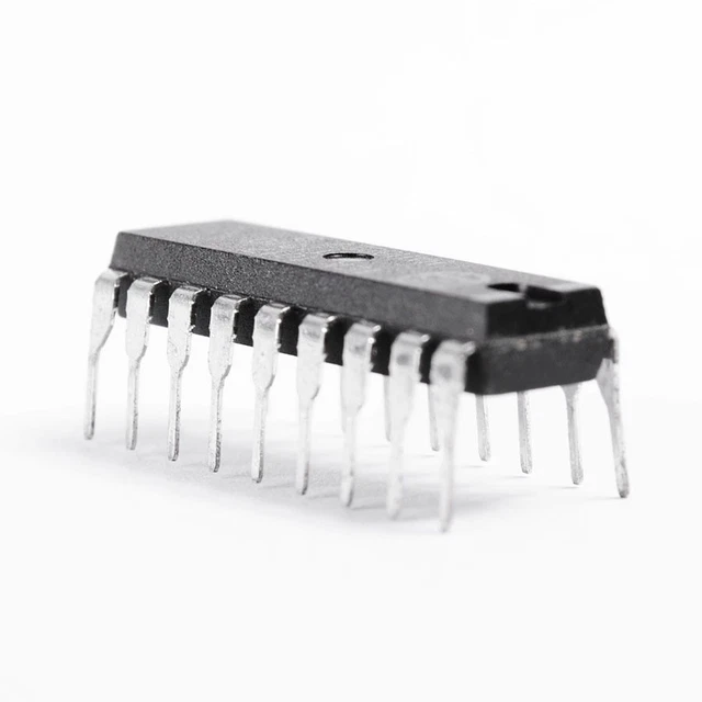 CIRCUITO INTEGRATO HT46R47 - Involucro: DIP18 Marca: Holtek EUR 22,14 ...