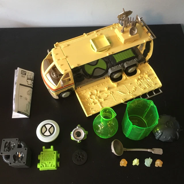 BEN 10 GRANDPA Max Campervan / RV / Rust Bucket Alien Laboratory ...