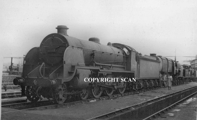 RAILWAY STEAM PHOTO : 30507 LSWR S15 @ FELTHAM 61 £2.99 - PicClick UK