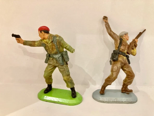 BRITAINS SUPER DEETAIL WW2 British Paratrooper Commandos Toy Soldiers £ ...