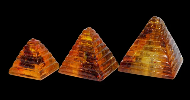 3 RARE ANTICHE EGIZIE ANTICHE Piramidi Statue Faraoniche Pietra d'Ambra ...