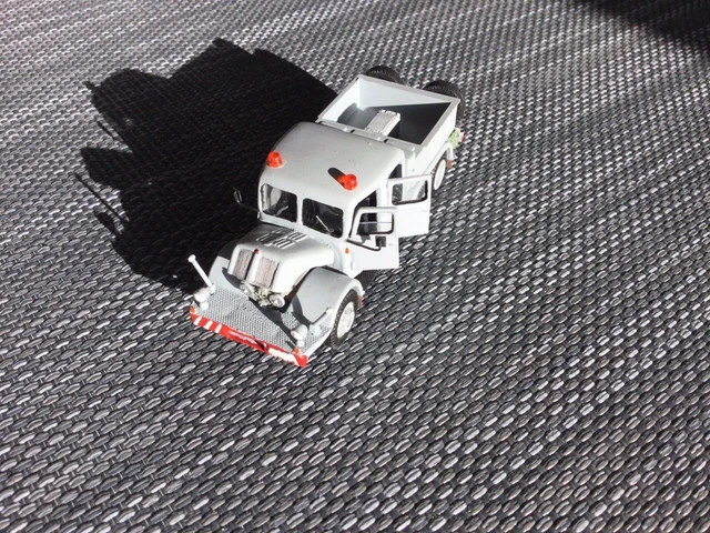 TATRA T141 H0 1/87 Umbau Schwerlastzugmaschine DR DDR Deutrans S.E.S ...