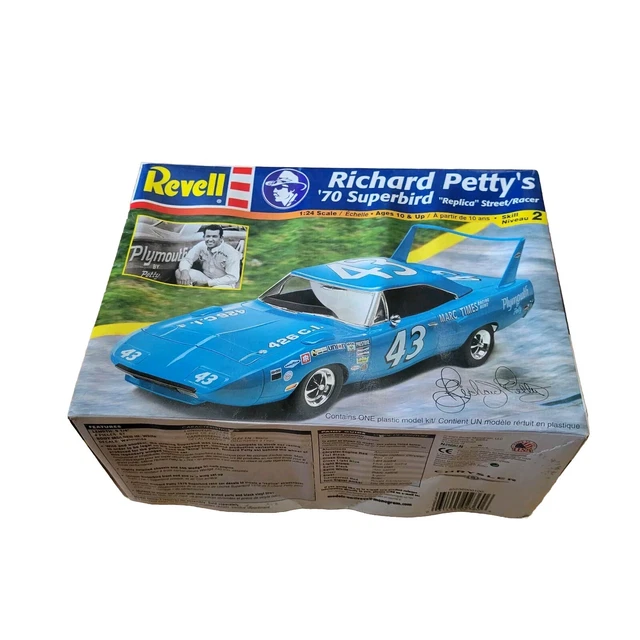 REVELL RICHARD PETTYS 70 Superbird Street Racer Model Kit 85-2360 Open ...