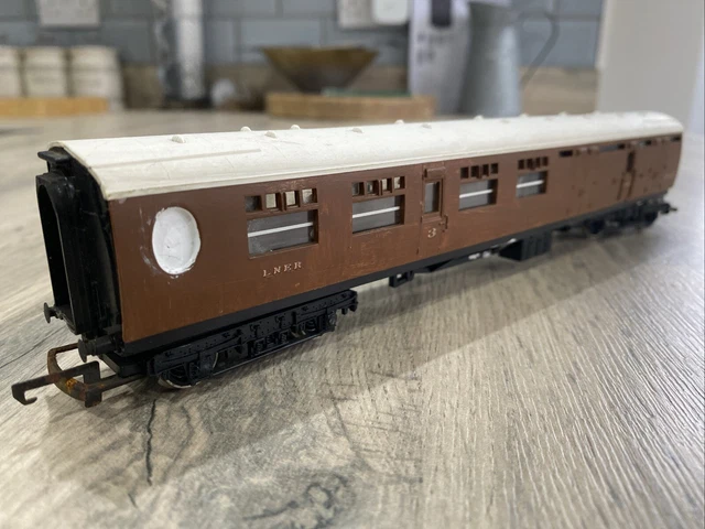 VINTAGE TRIANG 90866 Guard Coach Very Old collectible there isn’t ...