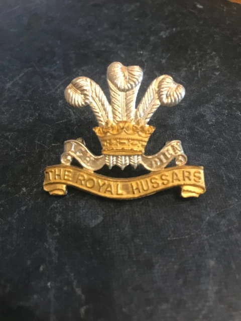 ORIGINAL OFFICERS Royal Hussars Cap Badge Frosted Silver And Gilt EUR ...