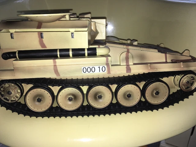 HM ARMED FORCES Large Fast Pursuit Tank Army Military Plastic Toy £10. ...