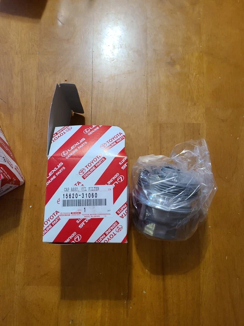 GENUINE TOYOTA LEXUS OEM Oil Filter Housing Cap Holder 15620-31060 / ...