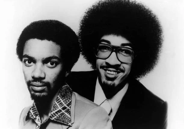 GEORGE JOHNSON AND Louis Johnson And Brothers Johnson 1970S Old Music ...