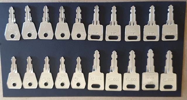 KENTEC FIRE ALARM Isolation Panel Switch Keys x 20 - 5 of each key £44. ...