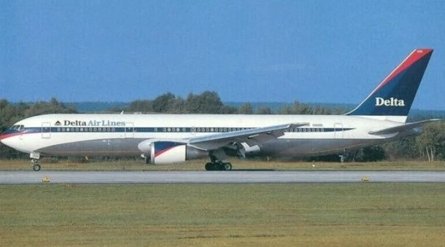 DELTA AIRLINES BOEING 767-300ER N152DL @ Zurich 1997 - postcard $7.55 ...