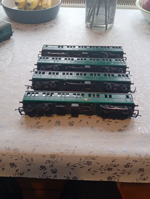 TRI-ANG SOUTHERN EMU Four Car set Exellent Condition Used £83.92 ...
