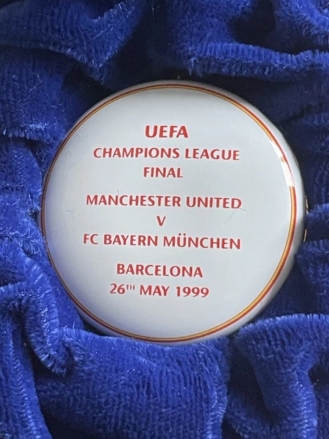 UEFA CHL 26.05.1999 Manchester United - Alarm Clock und Schal EUR 200 ...