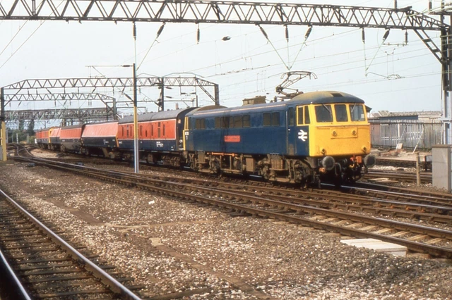 35MM RAILWAY SLIDE: COLOUR-RAIL: DE 1346: CLASS 86: 86230 THE DUKE OF ...