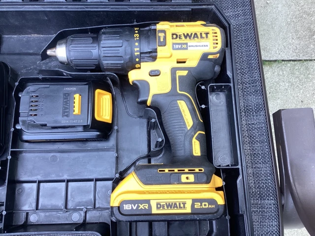 DEWALT DCD778 18V XR BRUSHLESS COMBI DRILL Two Batteries charger and case £55.00 - PicClick UK