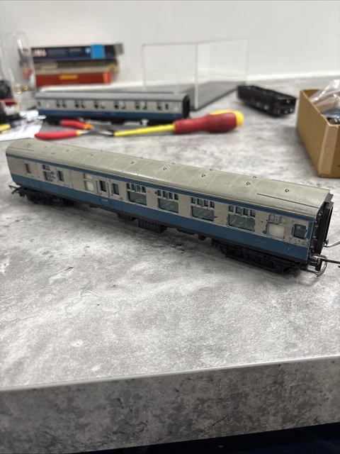 TRIANG / HORNBY Composite Coach Blue with Seats OO Gauge £7.55 ...