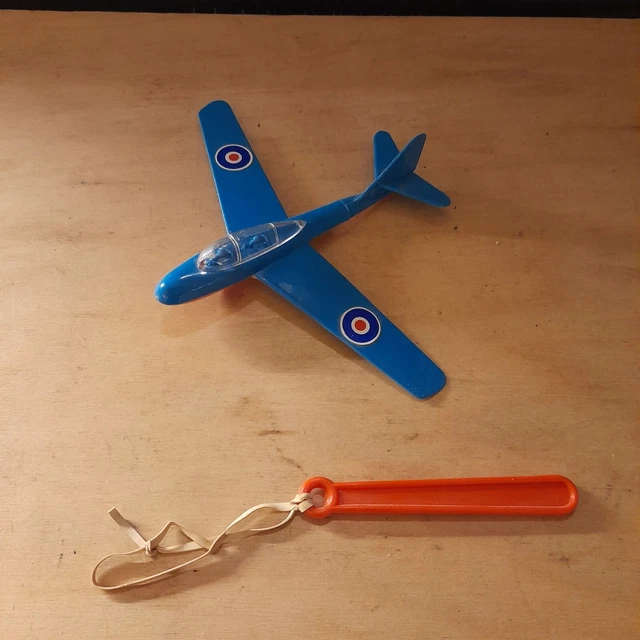 PLASTIC CATAPULT LAUNCHED glider. Hong Kong ? 1970s. £9.99 - PicClick UK