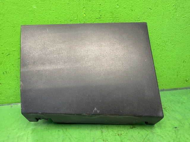 SAIC E-DELIVER 3 Base SL EV MAXUS Right Rear body moulding P02015 £29. ...
