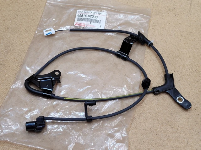 GENUINE TOYOTA COROLLA Runx Rear Right Wheel Speed Sensor 89516-02030 £ ...