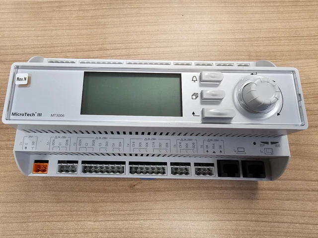 DAIKIN 5900500 POL687.70/MCQ MicroTech III MT3006 BASE CONTROLLER £399. ...