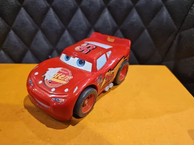 DISNEY PIXAR CARS Shake N Go Lightning McQueen Tested And Working £13. ...