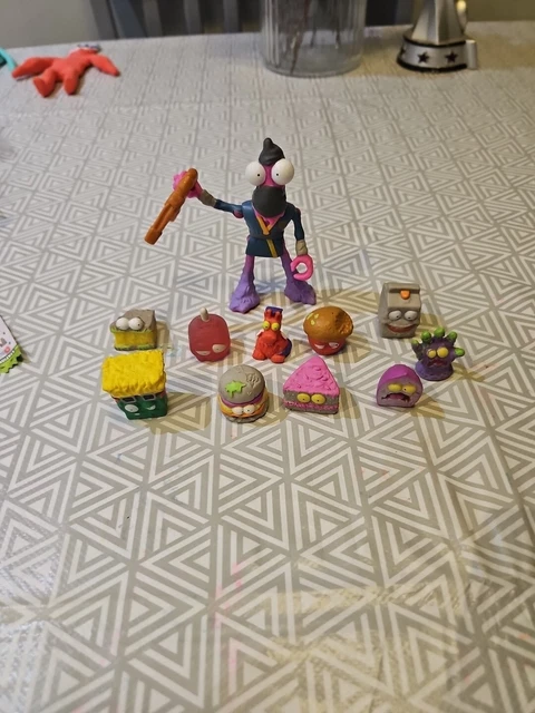 THE GROSSERY GANG Trash Pack Action Figure And Soft Figures Bundle £17. ...