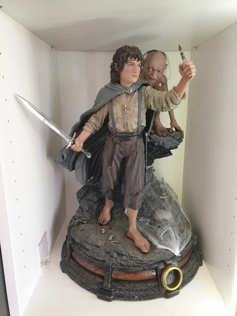 PRIME 1 STUDIO Frodo and Gollum 1/4 Scale Lord of the Rings Statue £700 ...