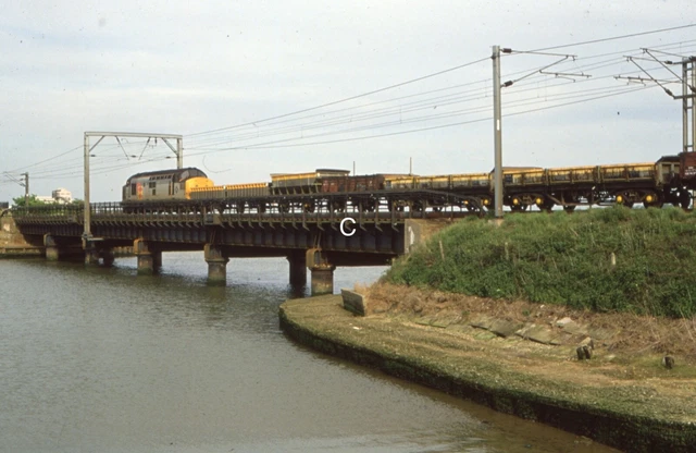 ORIGINAL 35MM BRITISH Railway B.r Slide - Class 37 37198 At Manningtree ...
