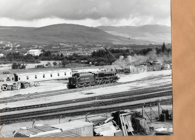 BRITISH RAIL WEST Highlander Fort william sidings 14/8/86 Original 10 ...