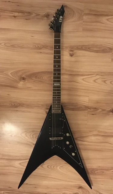 ESP LTD V-200 Flying V Gitarre EMG Pickups EUR 400,00 - PicClick DE