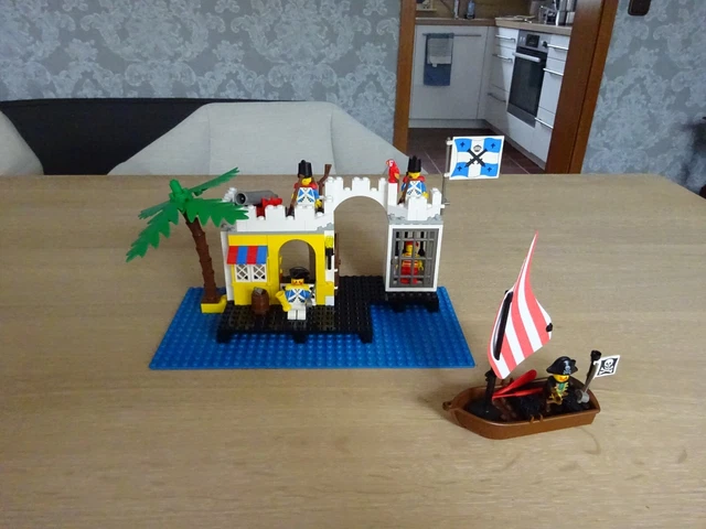 VERKAUFE LEGO CLASSIC Set 6267 Piraten Lagoon Lock-Up mit Bauanleitung ...