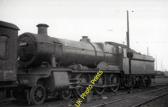 RAILWAY PHOTO 6X4 ex GWR Steam Engine 4-6-0 7824 Reading Shed March ...