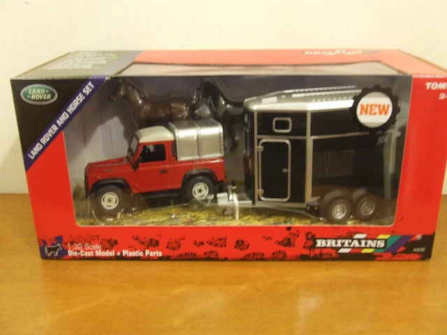 BRITAINS 43239 LAND Rover Defender & Ifor Williams Horse Box Set, 1:32 ...