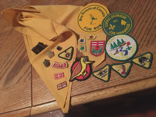 BOY SCOUTS CANADA Cubs Patches Badge Pin Neckerchief Lot 19x Okanagan ...