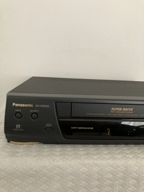 PANASONIC - LECTEUR Cassette VHS /Magnétoscope Panasonic NV-HD620 EUR ...