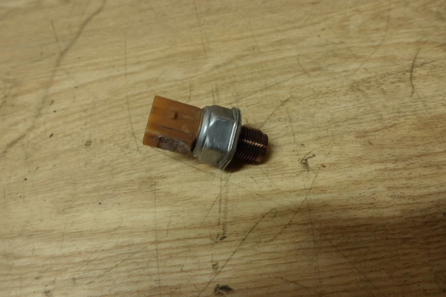 36052 E4H 2009-2012 Mk2 Skoda Octavia 1,6 Tdi 3 Broches Capteur De ...