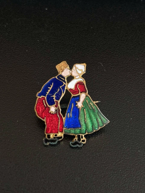 ANCIENNE PETITE BROCHE Emaillée Romantique Couple Hollandais Amoureux ...
