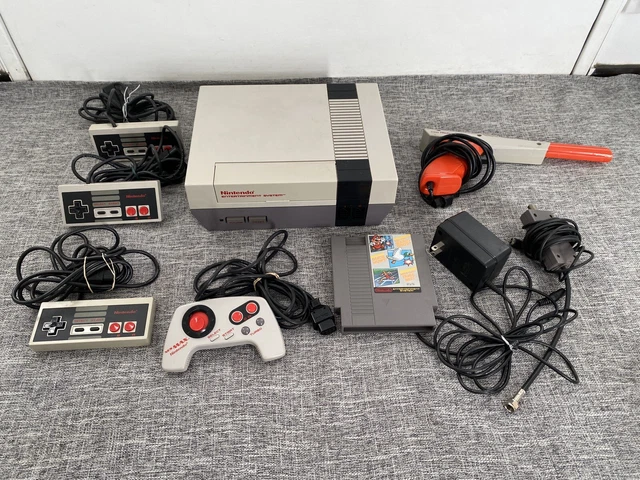 VINTAGE NINTENDO ENTERTAINMENT System NES-001 Console 1985 Controls ...