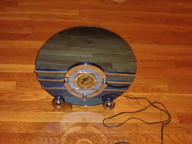 THOMAS MUSEUM SERIES Model TPC-109 Mirrored Radio Cassette Player Works ...