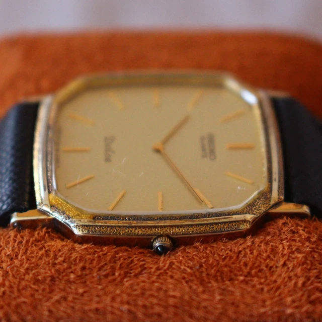 VINTAGE SEIKO DOLCE Dress Watch Art Deco Gold Case & Dial - 1982 - 6730 ...