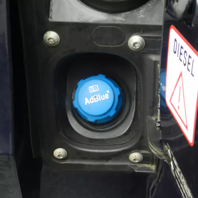 GENUINE MERCEDES VITO W447 Sprinter Vito AdBlue Tank Filler Cap Euro LHD MB14/Z3 EUR 20,54 ...